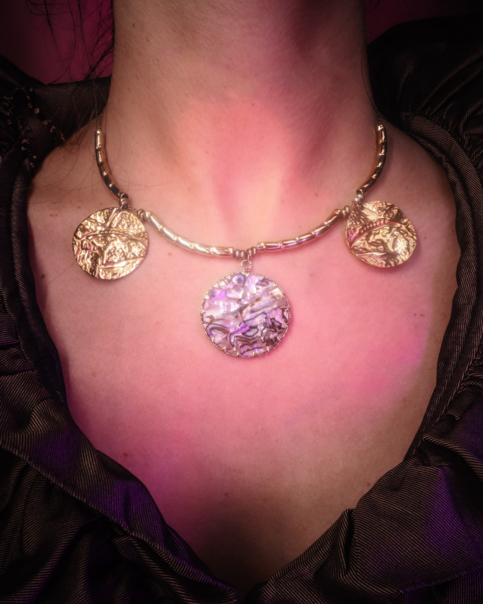 Hollow Sun (necklace) - LIANA